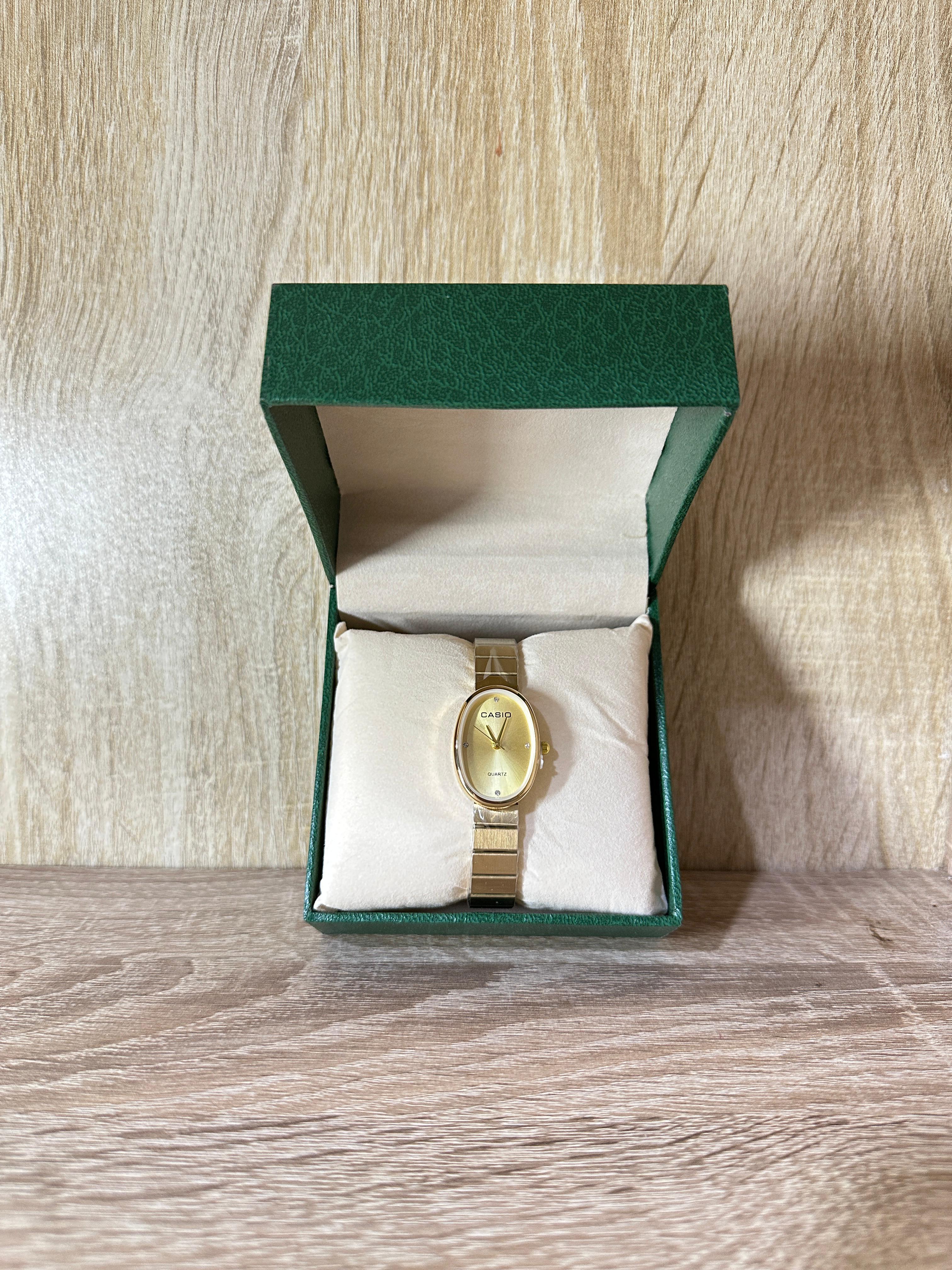 CASIO OVAL FEMMES – Mesbah Watches